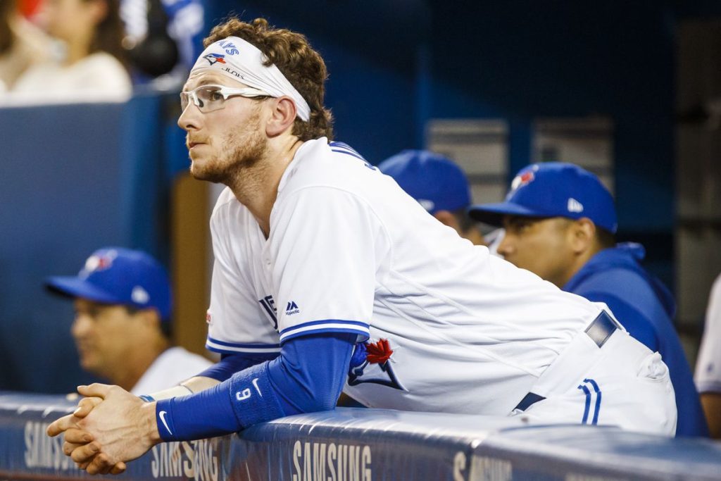 Danny Jansen de los Azulejos, se enfrenta a una fractura que amenaza su ...