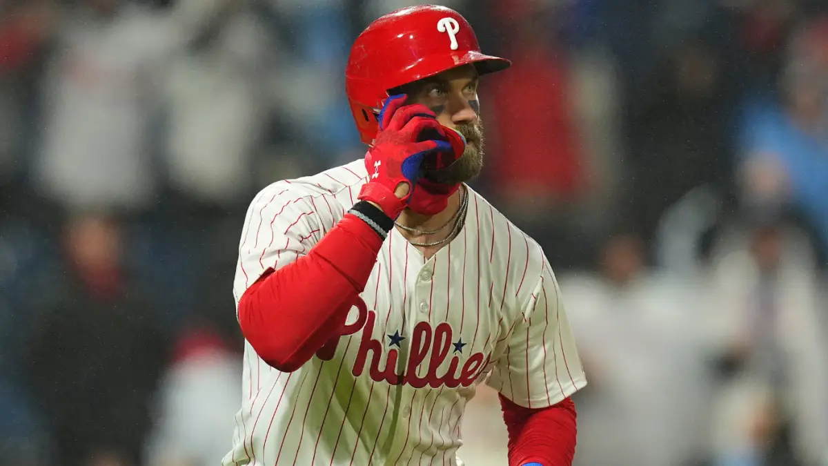 Bryce Harper destroza récords con tres jonrones en una noche histórica ...