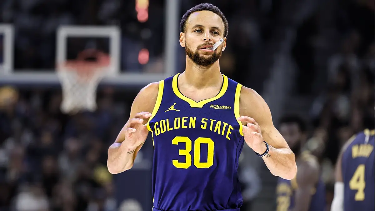 Curry firma extensión con los Warriors y mantiene su enfoque en la victoria