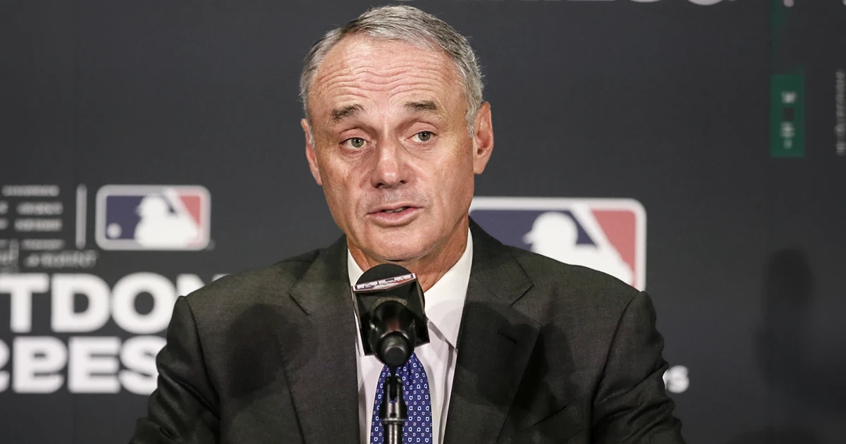 Rob Manfred avala la apuesta histórica de los Gigantes con Vitello